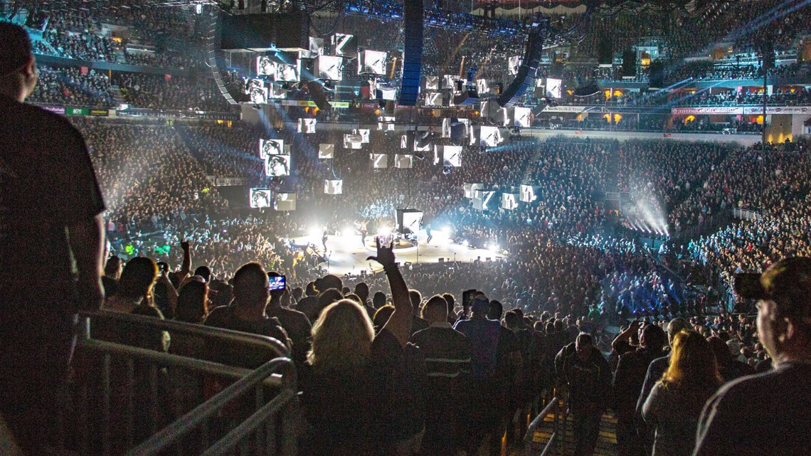 Metallica’s concert at KFC Yum! Center breaks attendance records ...