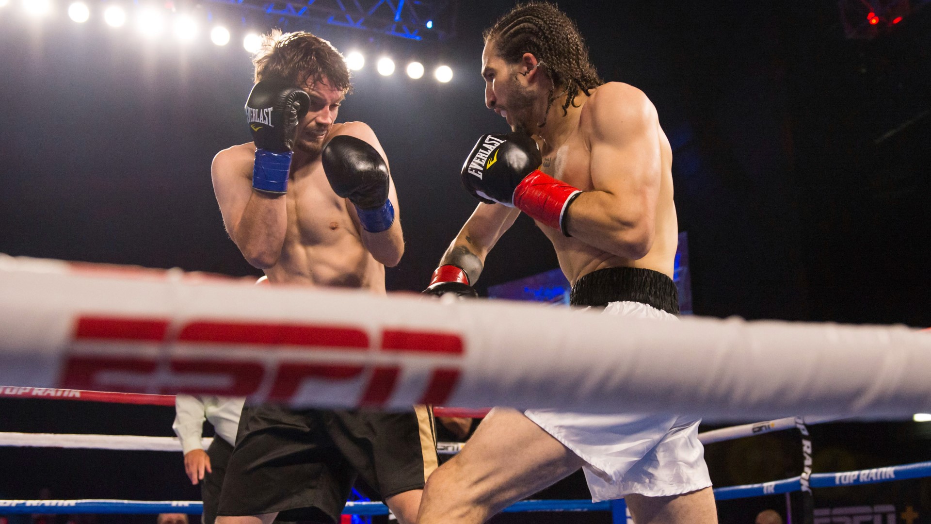 Muhammad Ali grandson Nico boxing debut ends in victory | whas11.com