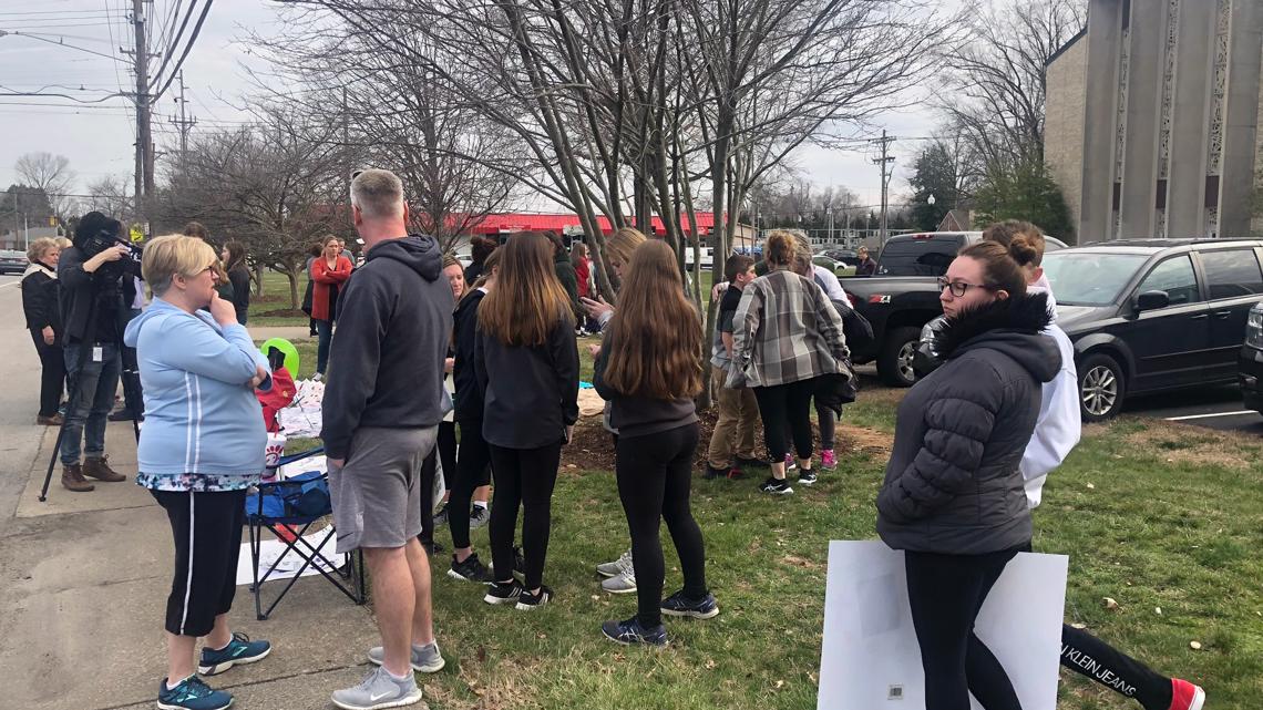 Carrie and Kacey McCaw funeral day, times announced | whas11.com