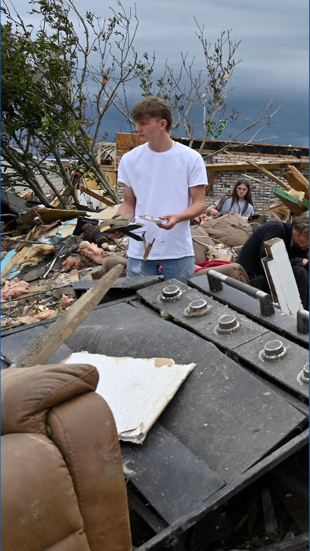 Months after London EF-4 tornado, families move back into homes ...