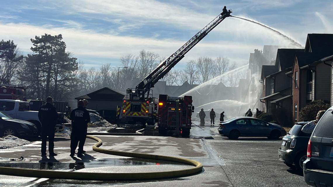 'It was horrifying:' Large fire collapses roof at Jeffersontown ...