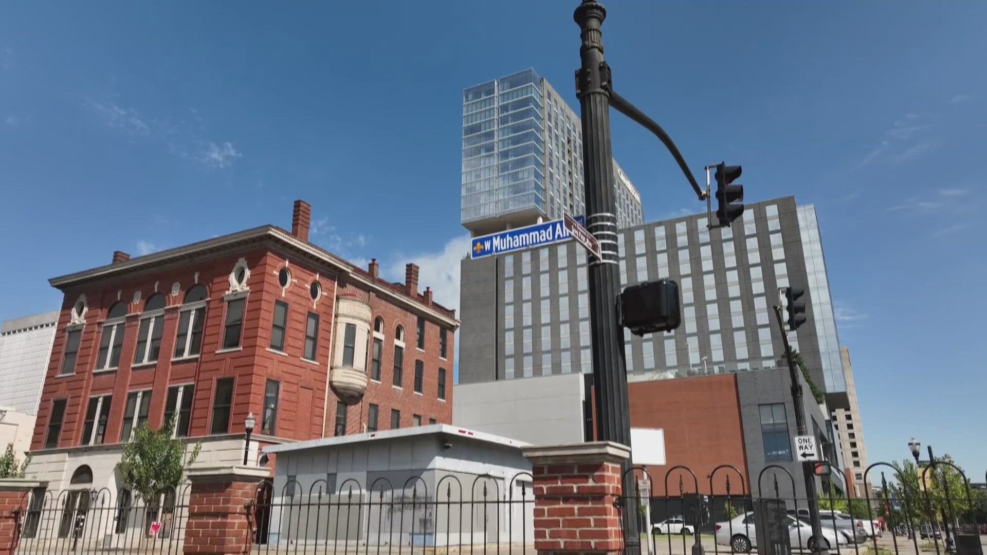 Omni Hotel seeks demolition for pickleball courts in Louisville ...