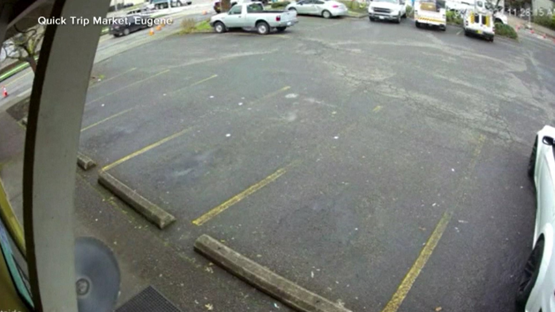 Watch: Oregon man narrowly escapes death by runaway saw blade | whas11.com