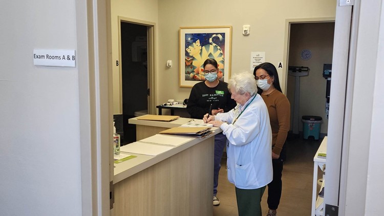 Family Community Clinic offers free healthcare to uninsured | whas11.com