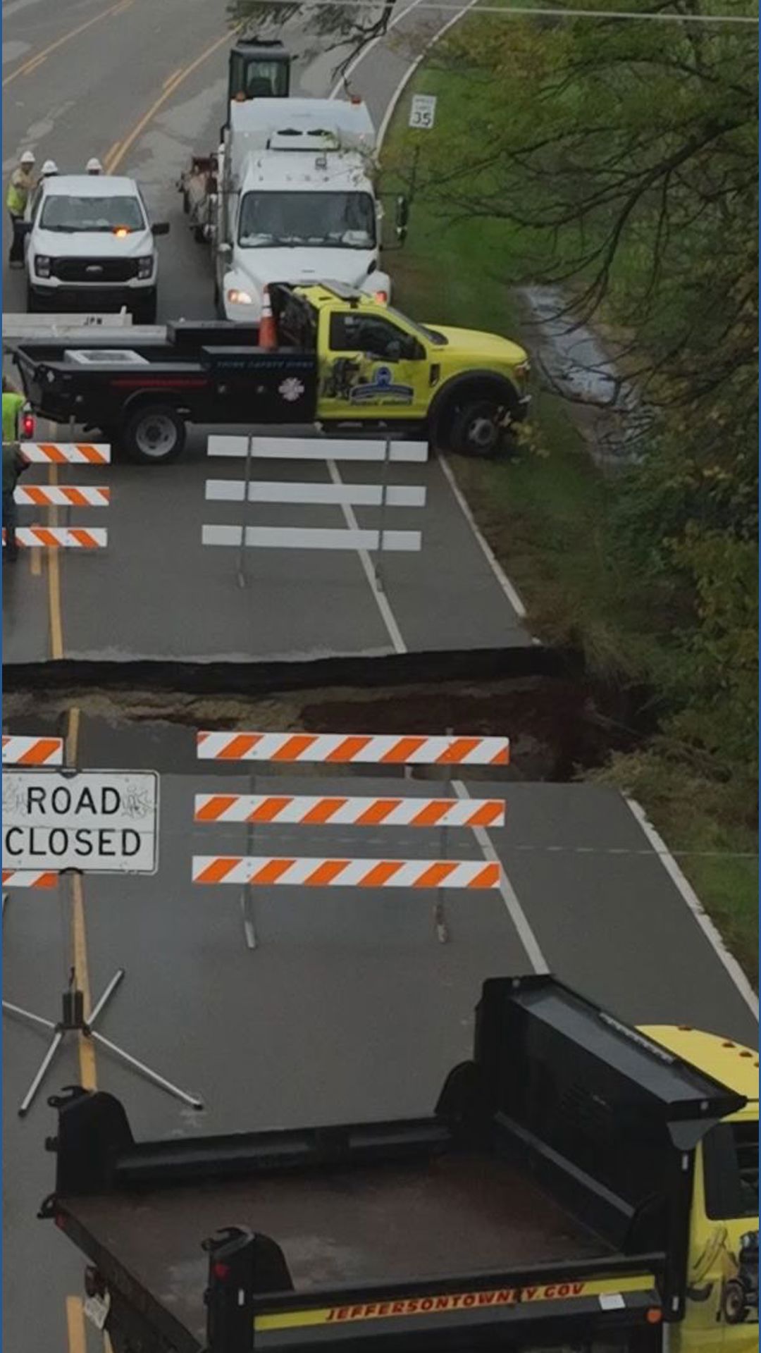 Jeffersontown road collapse disrupts traffic after rain, flooding ...