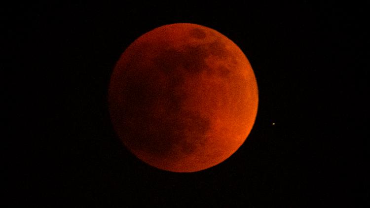 Worm Blood Moon: March's full moon over Kentucky on Friday | whas11.com