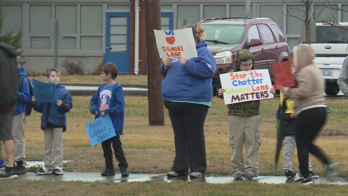 Gilmore Lane parents, teachers hold 'walk-in' protesting district's ...