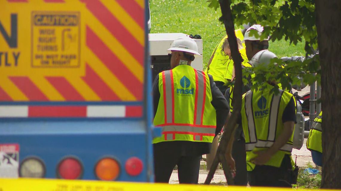 MSD worker rescued after 20-foot fall down a well near Louisville ...