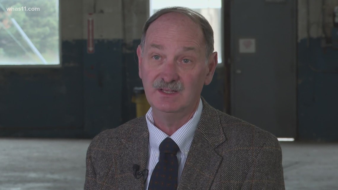 Louisville police surgeon Dr. Bill Smock talks the Derek Chauvin trial ...