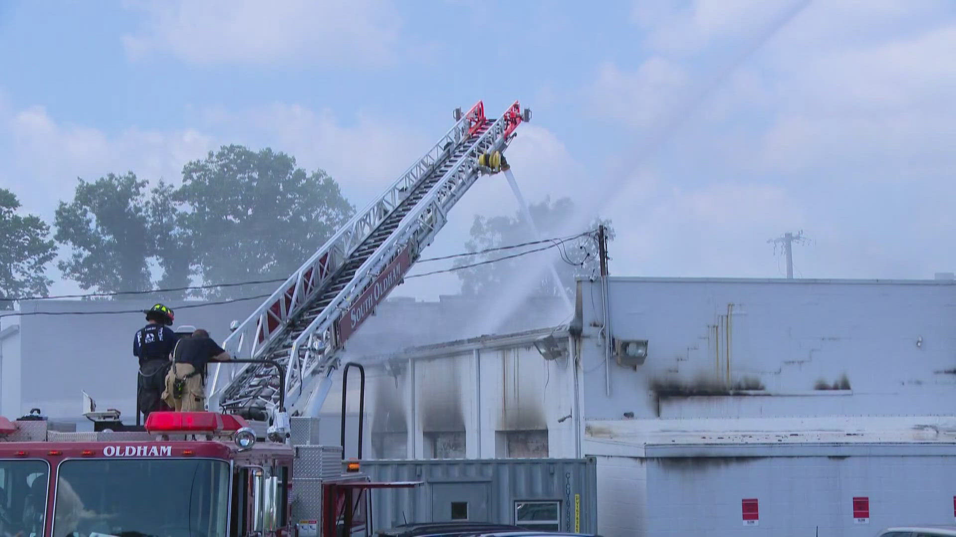 Massive fire at Crestwood car dealership causes damage | whas11.com