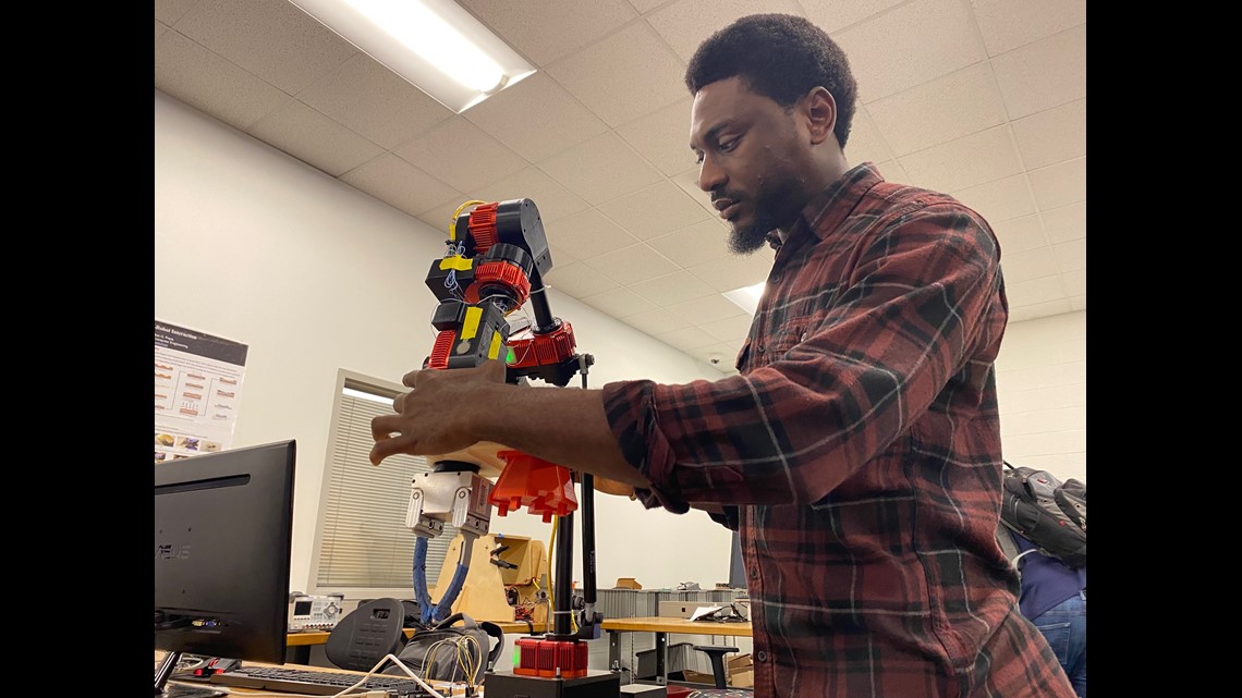 UofL program looks to prepare workers for automated workplaces | whas11.com