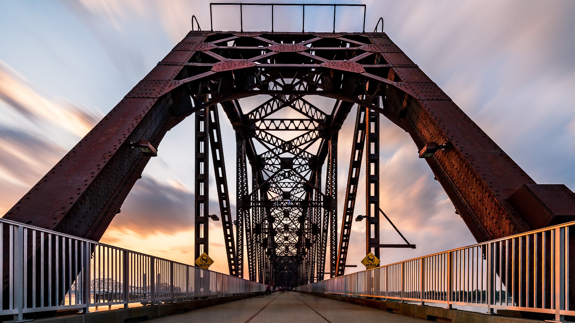 Waterfront Park celebrates Big Four Bridge 10 year anniversary | whas11.com