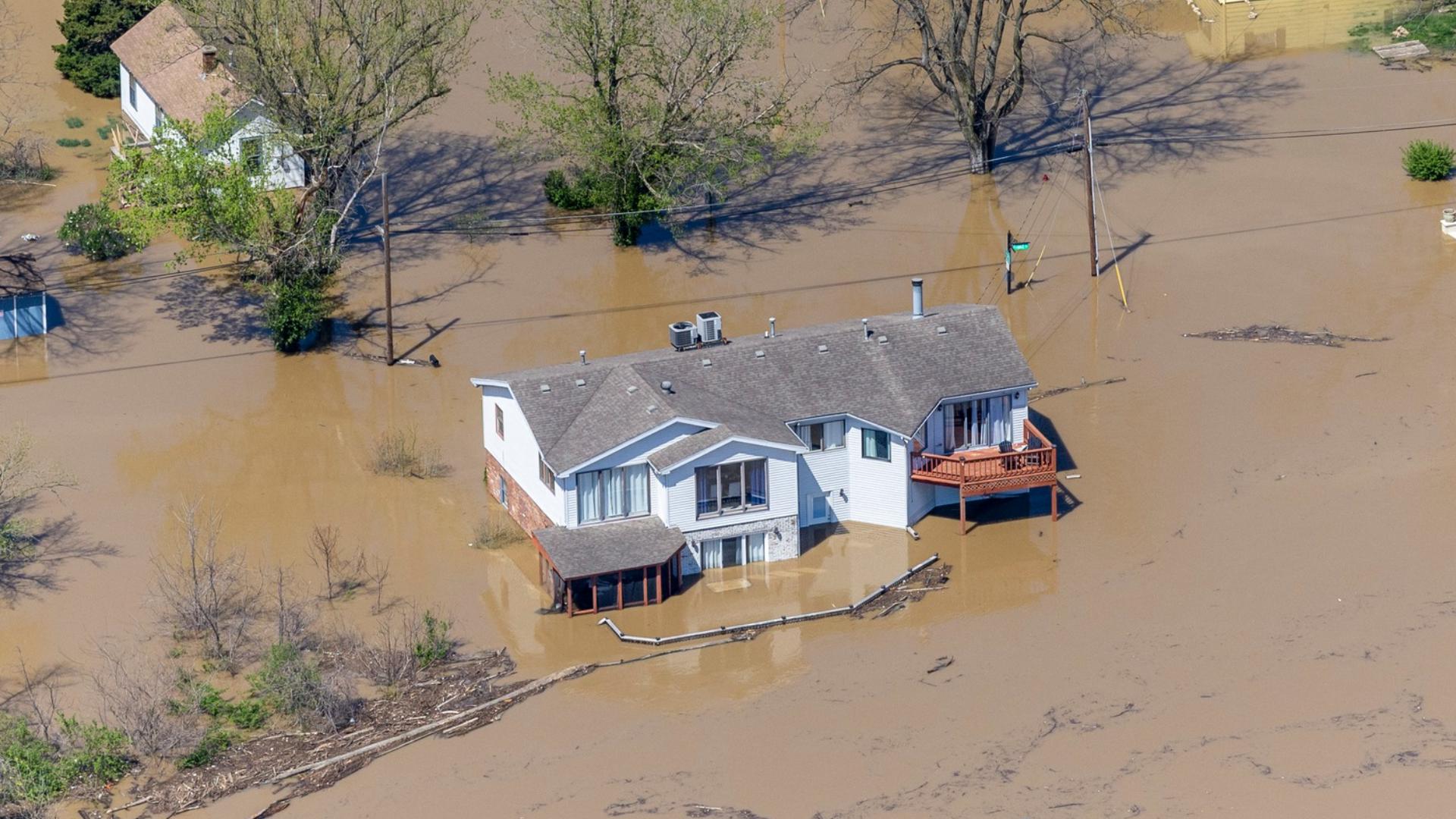 PHOTOS: LMPD shares aerial images of Ohio River flooding | whas11.com