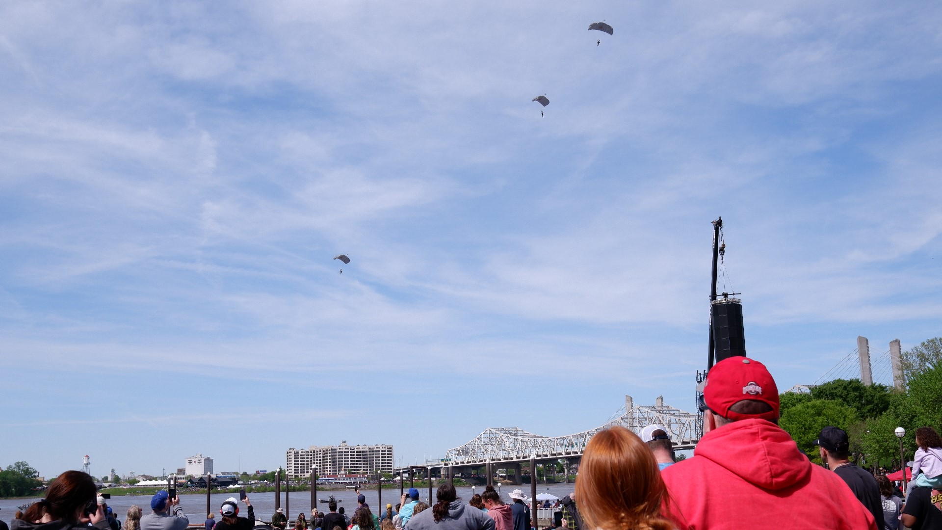 Thousands flock to the riverfront for Thunder Over Louisville | whas11.com