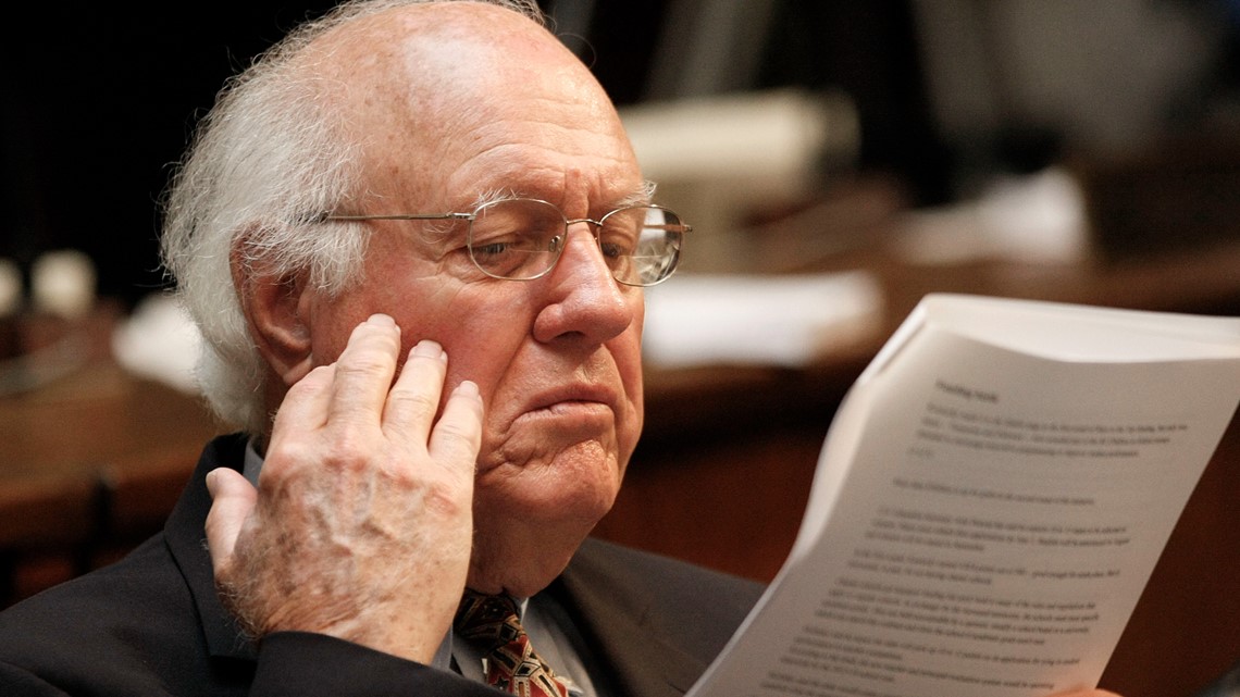 Former Kentucky governor Julian Carroll dies at 92 | whas11.com