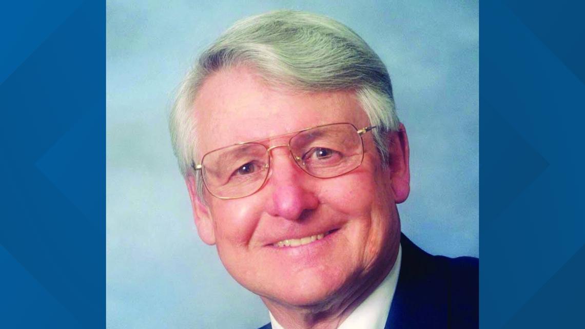 Glen Stuckel, Louisville Council Pioneer, Dies at 90 | whas11.com