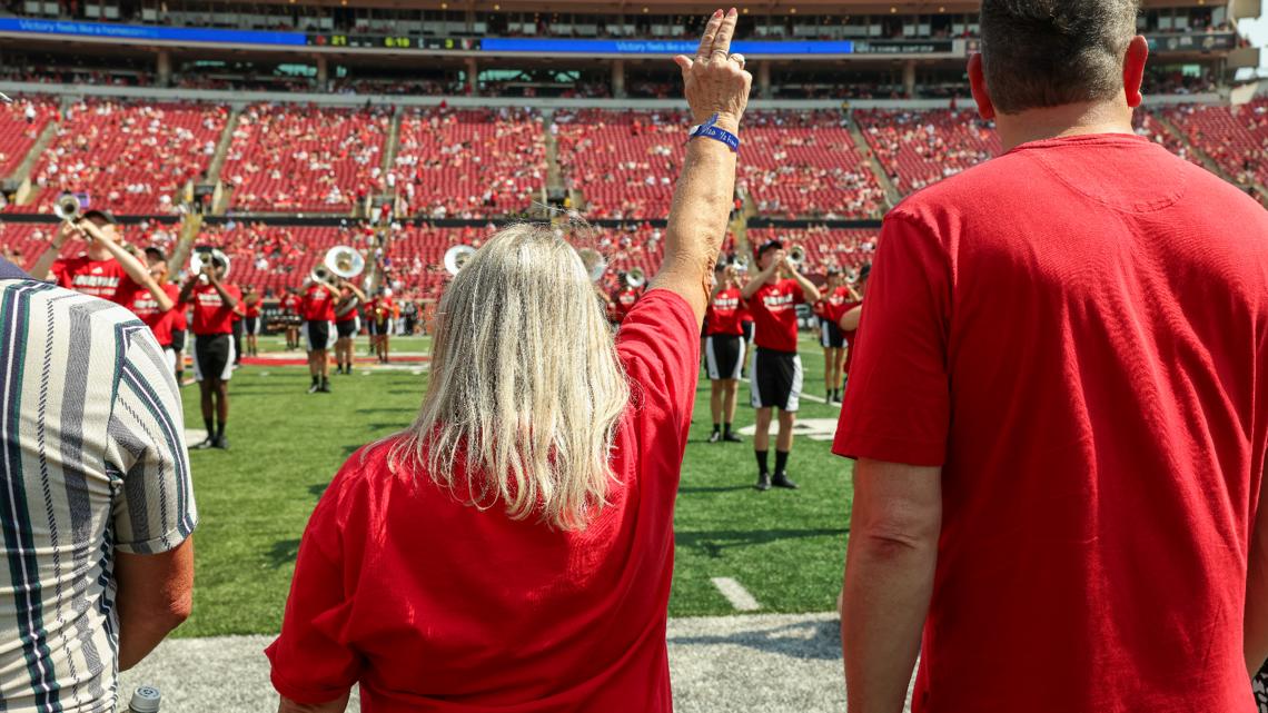 Debbie Humphrey beats lymphoma with UofL's help | whas11.com