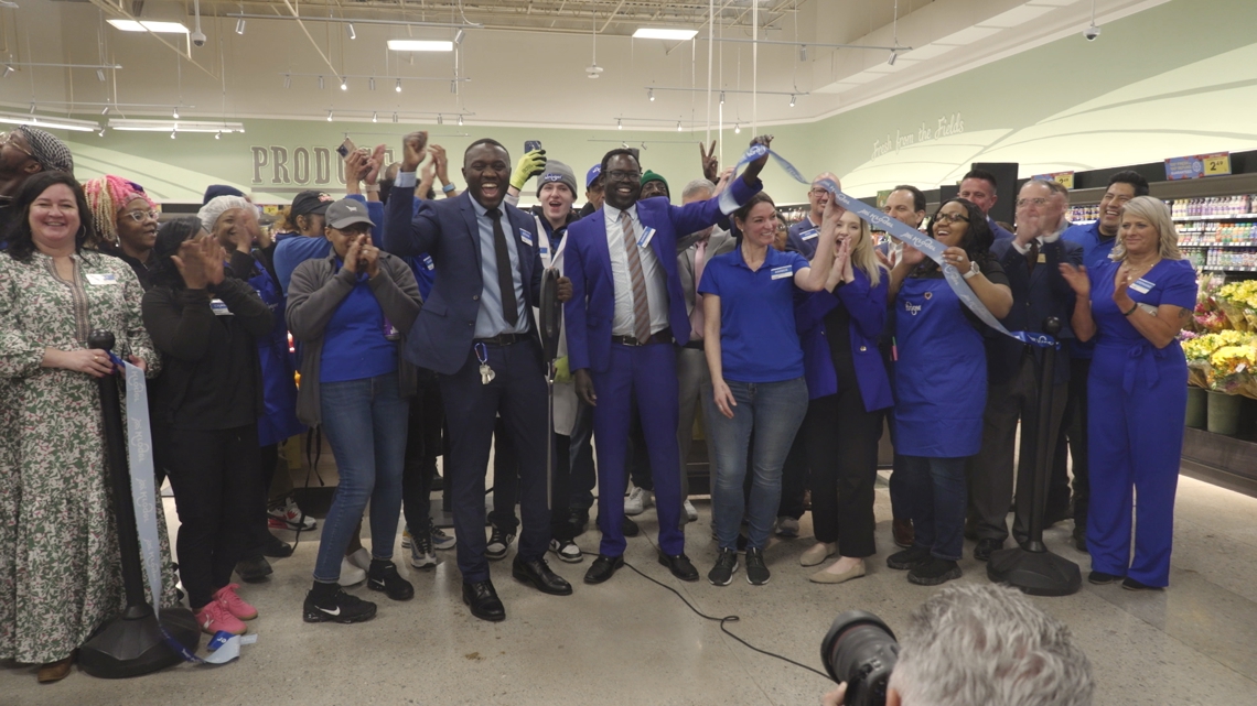 Kroger on West Broadway gets $1.8 million makeover, increased pay ...