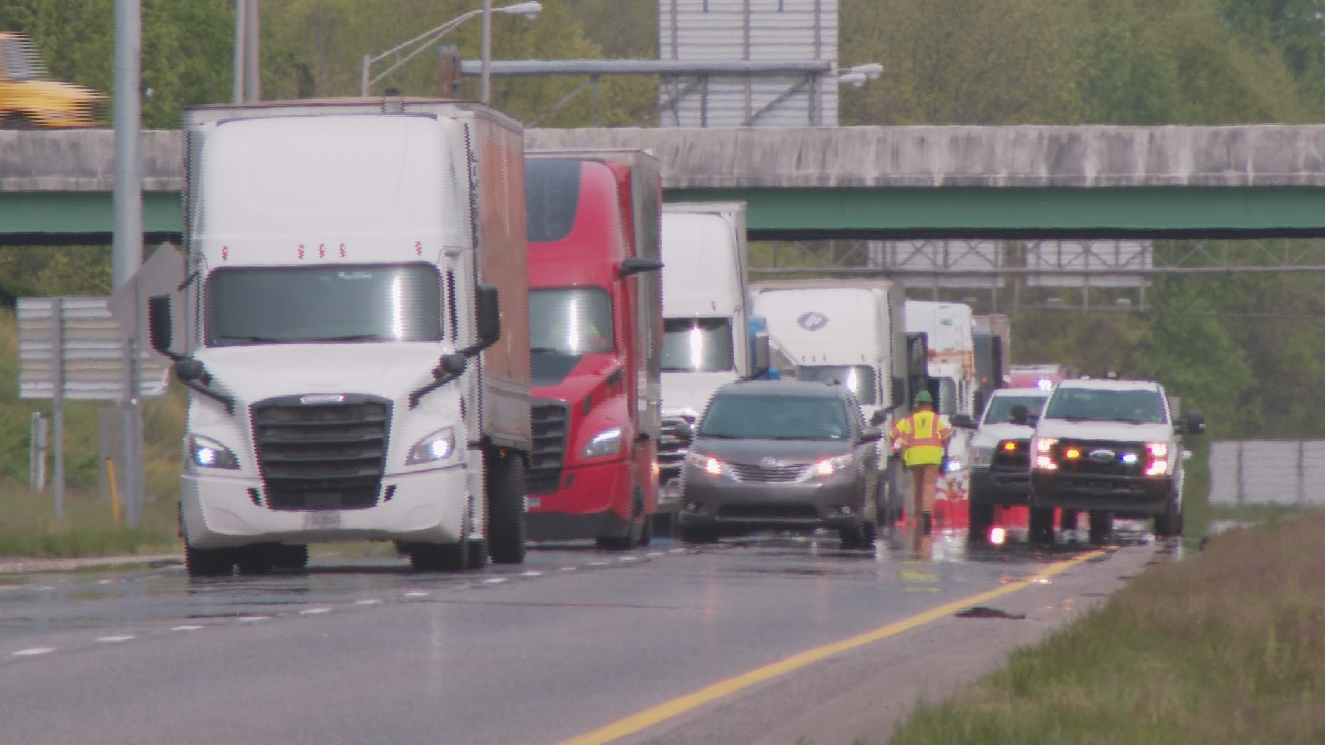 Two dead after fatal semi-truck crash on I-65 in southern Indiana | whas11.com