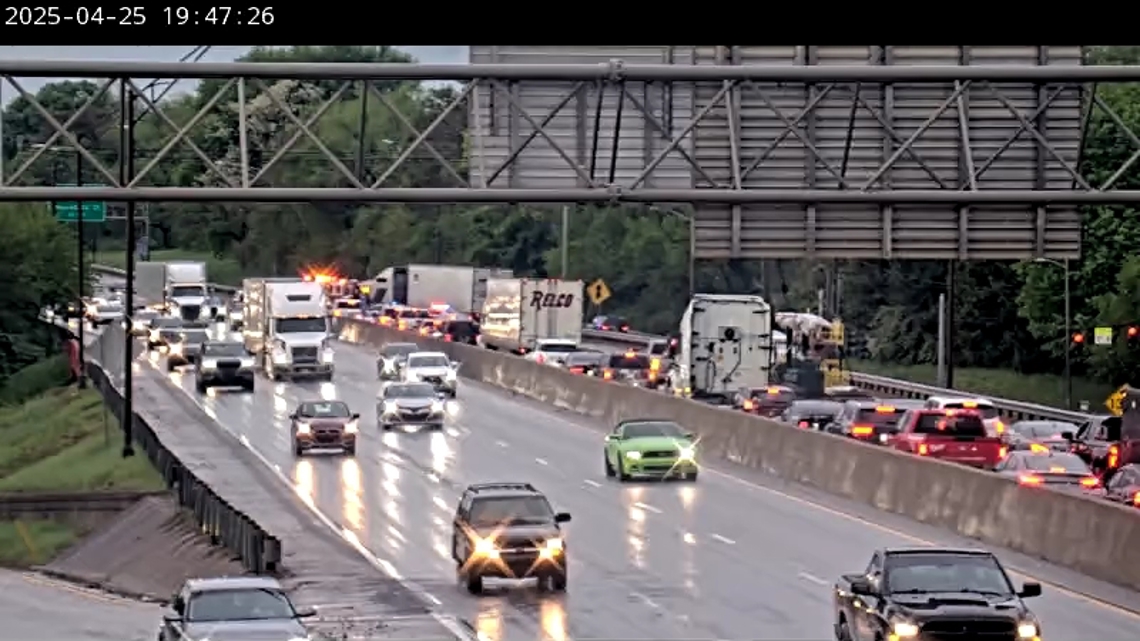 One injured after crash involving semi truck on I-65 north | whas11.com