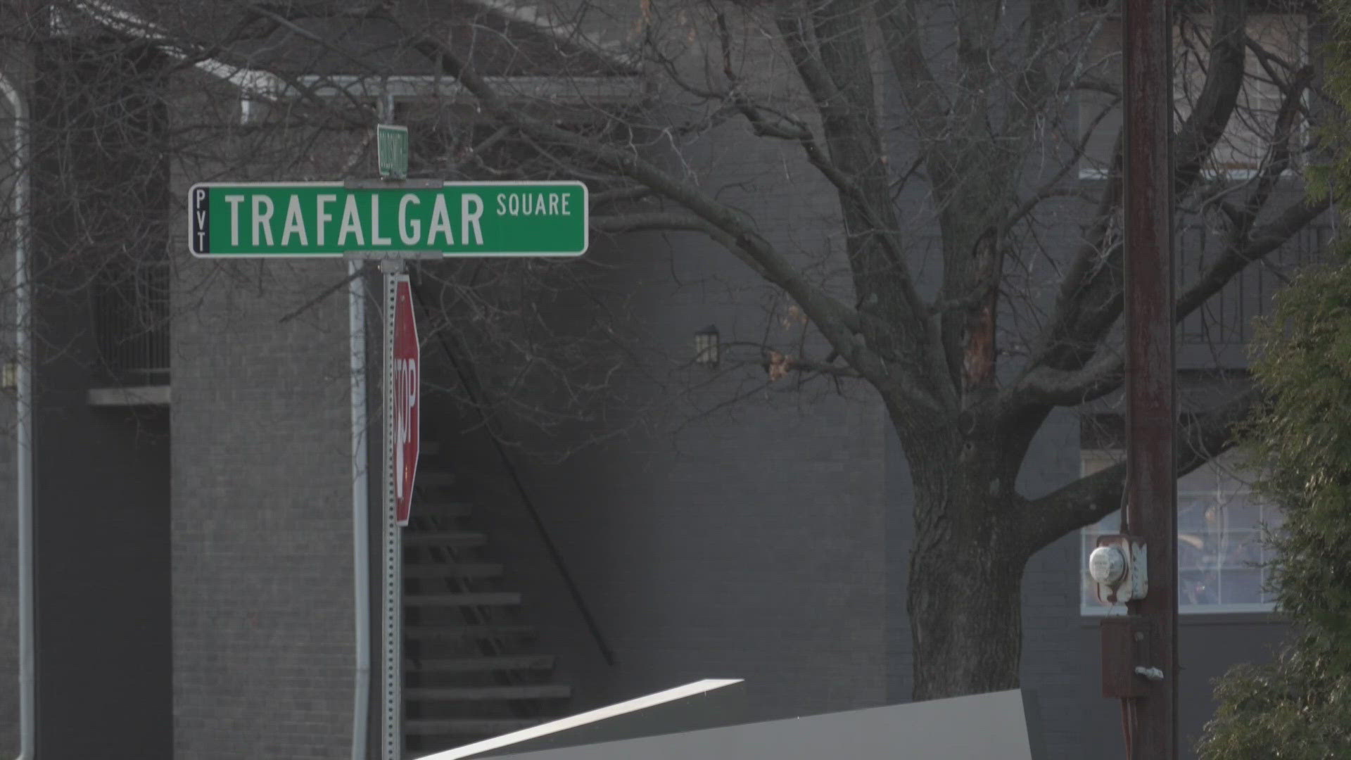 Louisville suspect fires at officers, tries to drown police dog ...