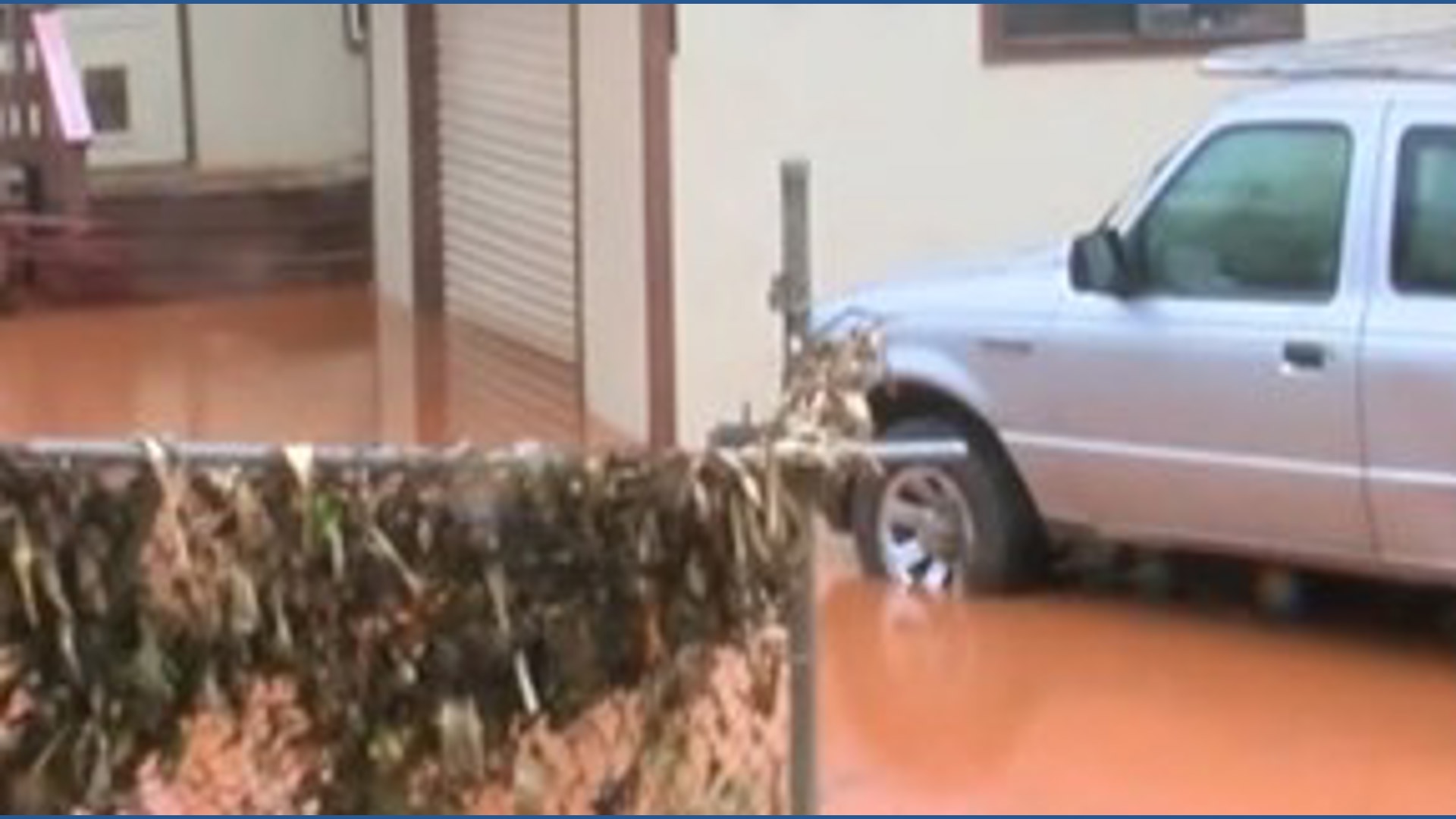 Dam failure risk triggers evacuations on Oahu | whas11.com