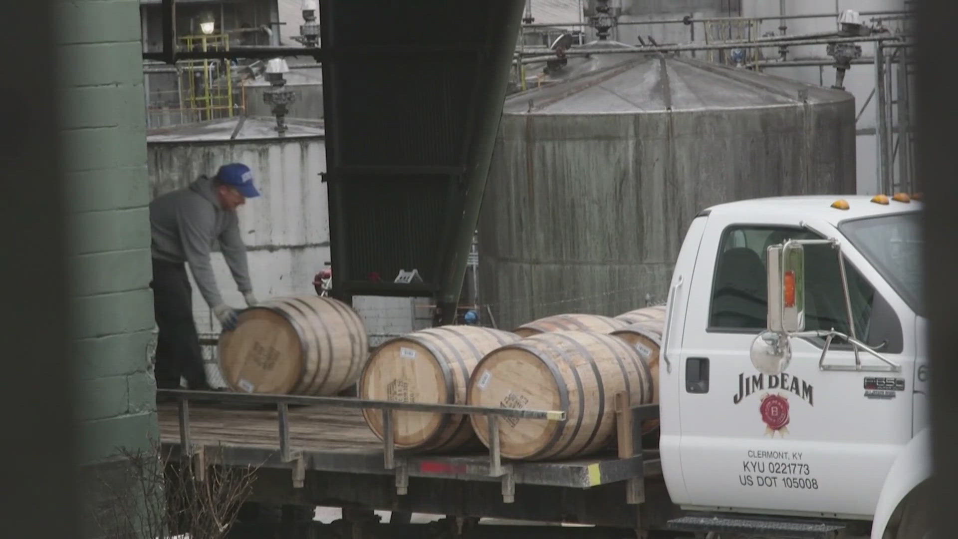 Jim Beam to pause production at main Kentucky distillery | whas11.com