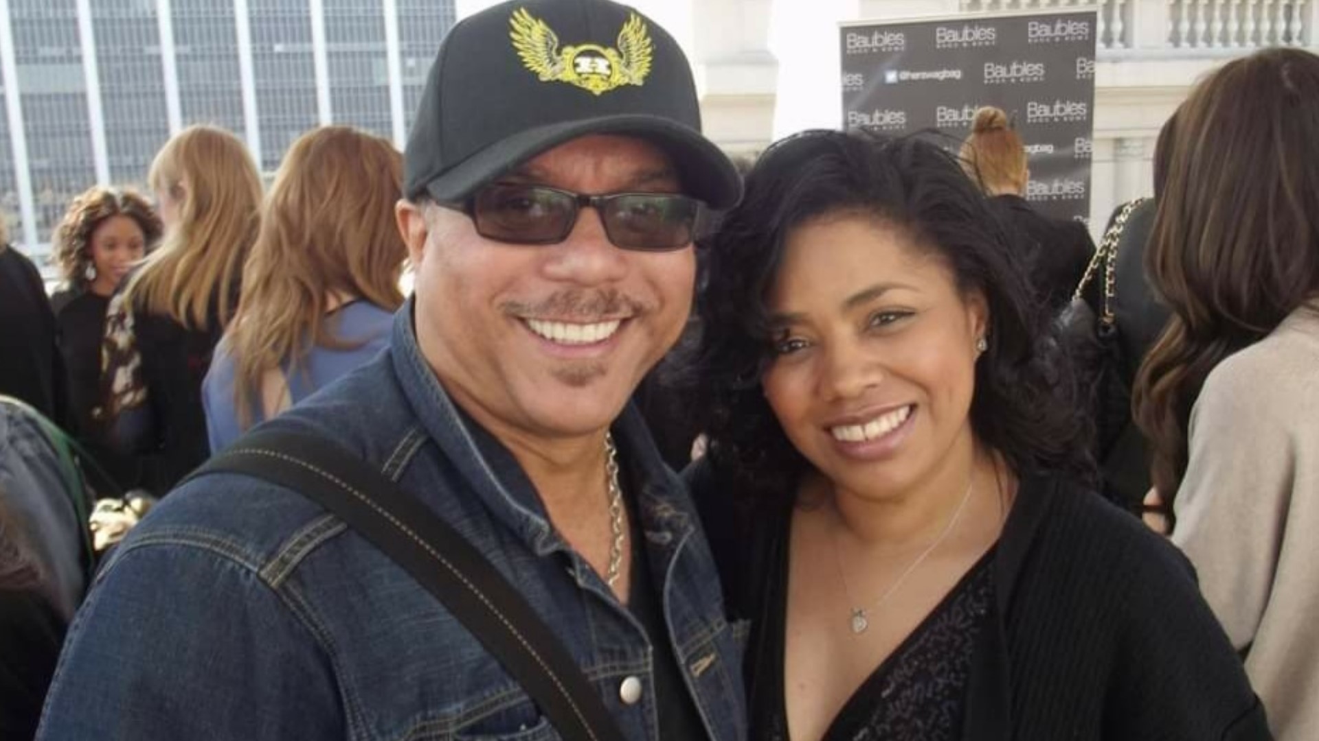 R&B star Howard Hewett hospitalized in Louisville | whas11.com