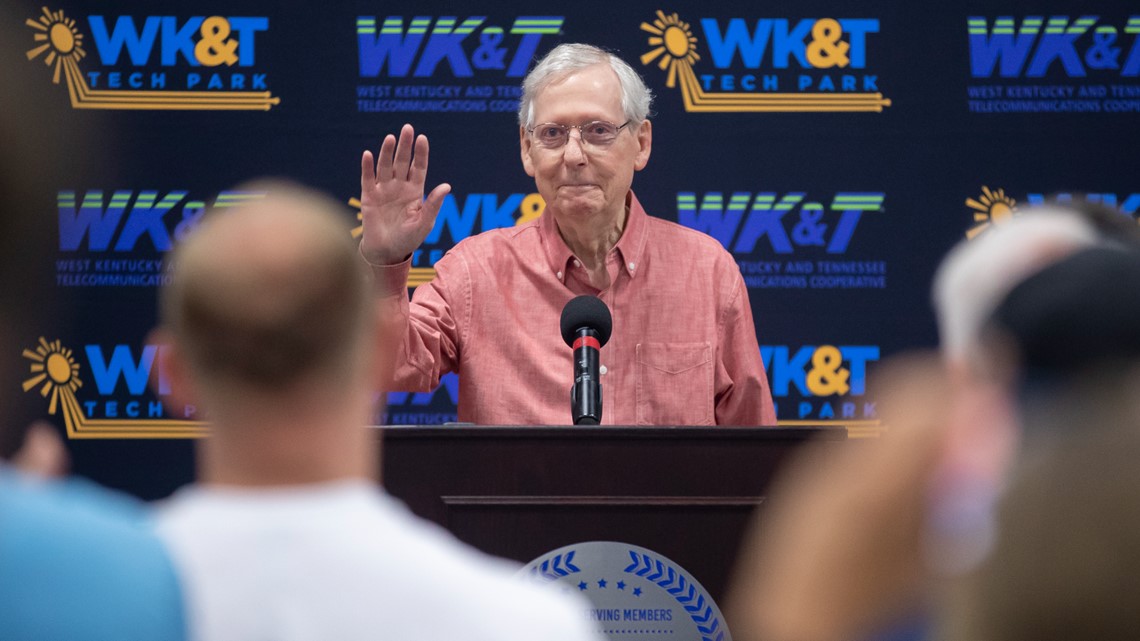 Mitch McConnell welcomed by GOP ahead of Fancy Farm | whas11.com