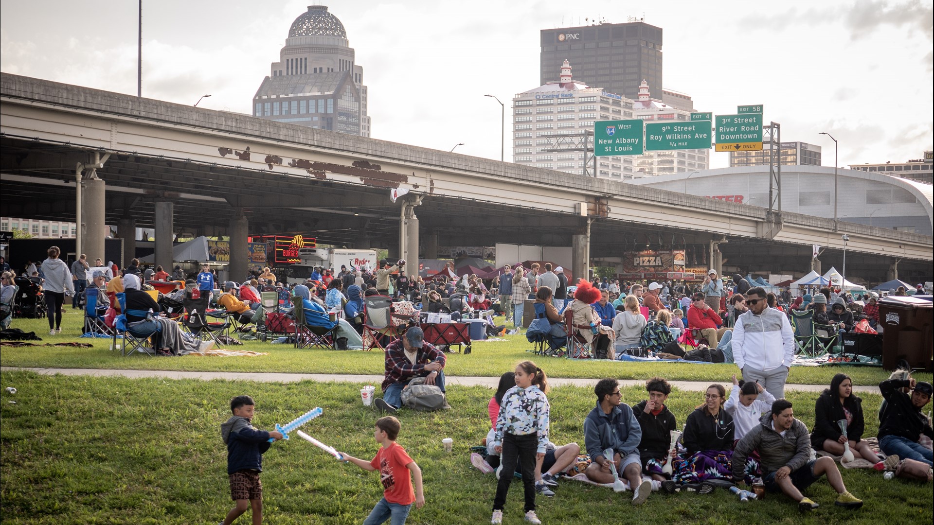 Thunder Over Louisville 2025: Stream free on WHAS11 | whas11.com
