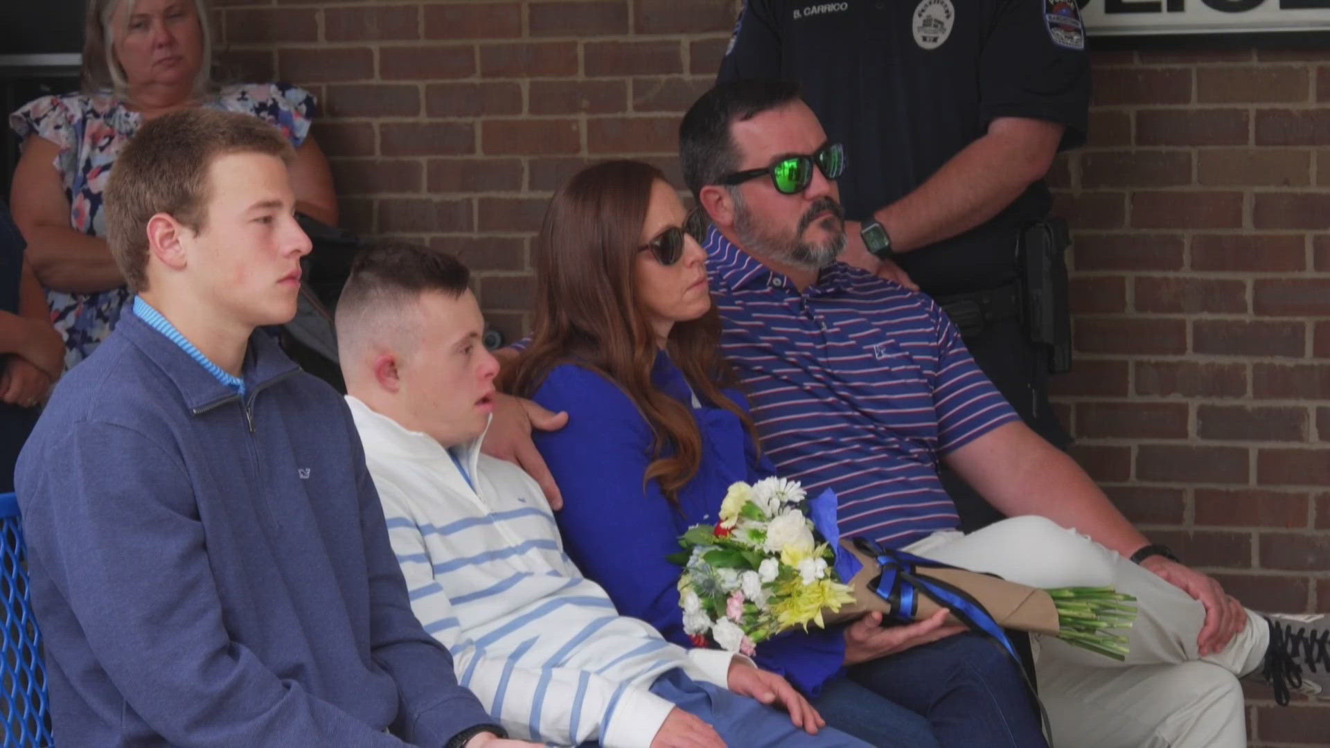 Friends and family honor Officer Jason Ellis on 12th anniversary of his ...