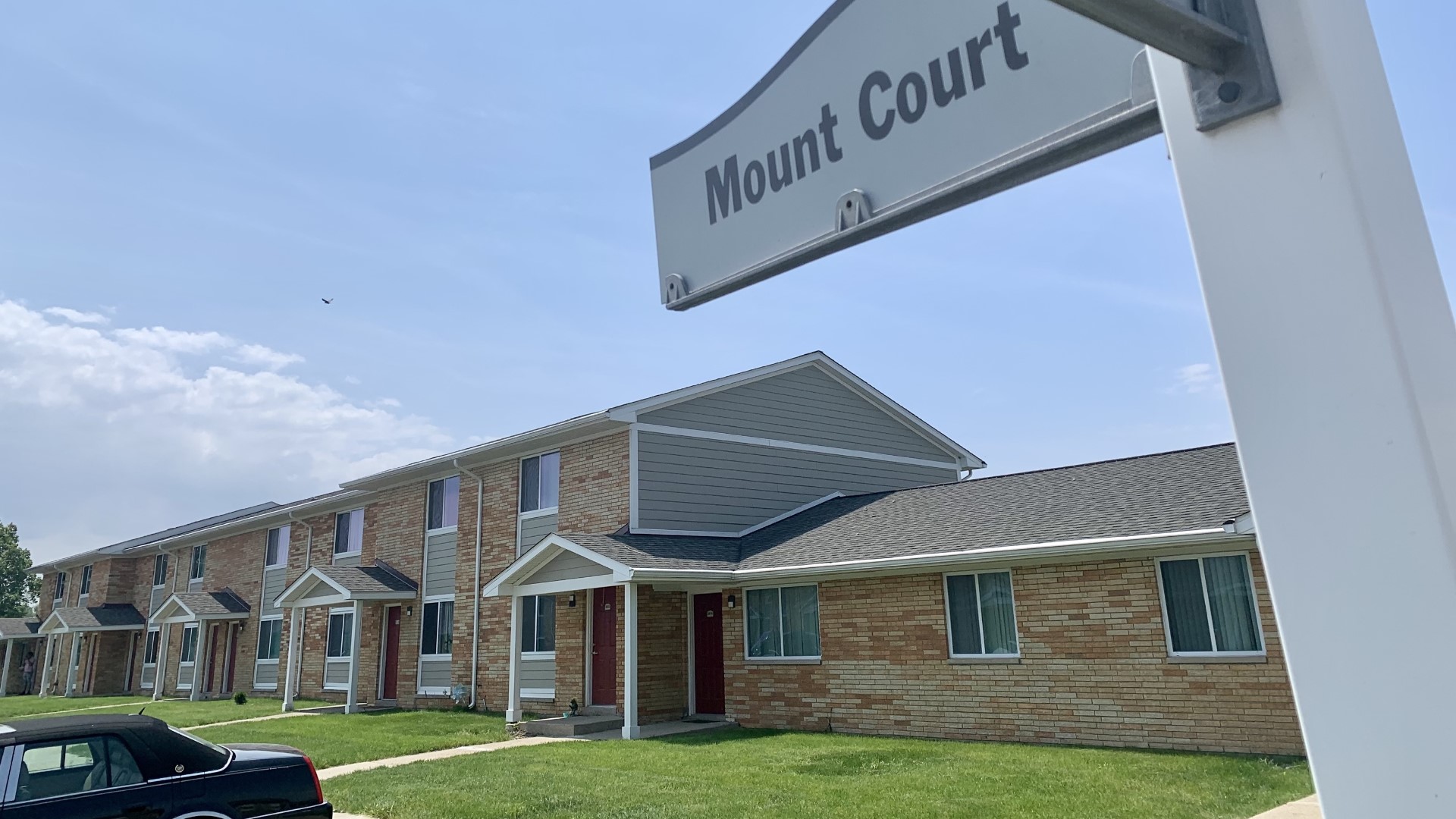 Lafayette 3-year-old shoots 2 people; mother charged | whas11.com