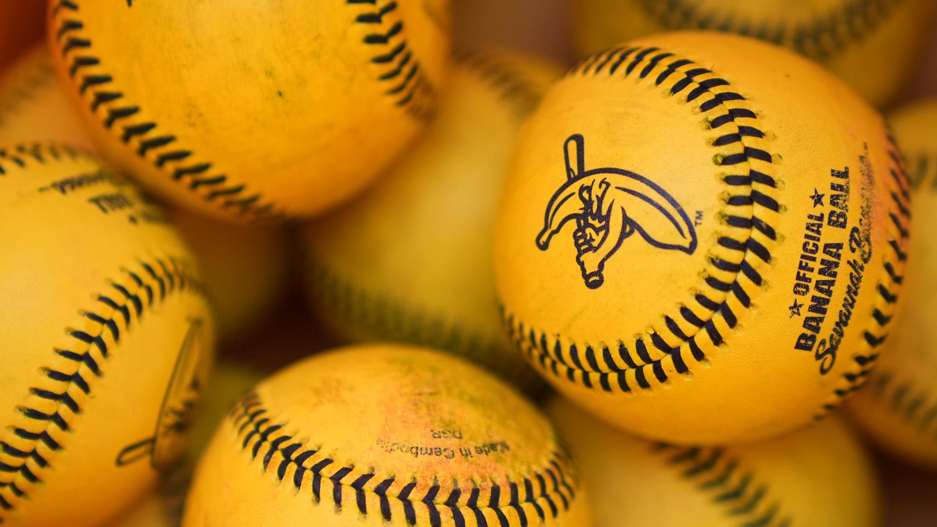 Indianapolis Clowns introduced as newest Banana Ball team | whas11.com