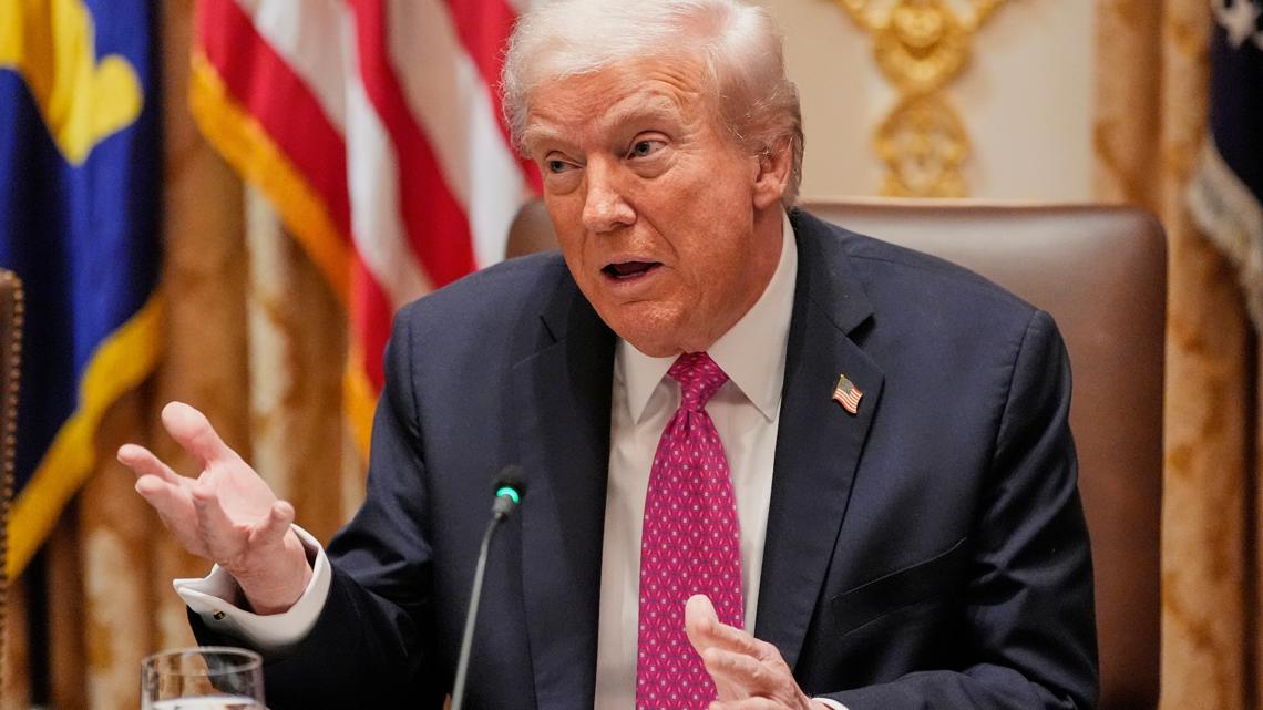 President Trump talks redistricting with Indiana Senate Republicans ...