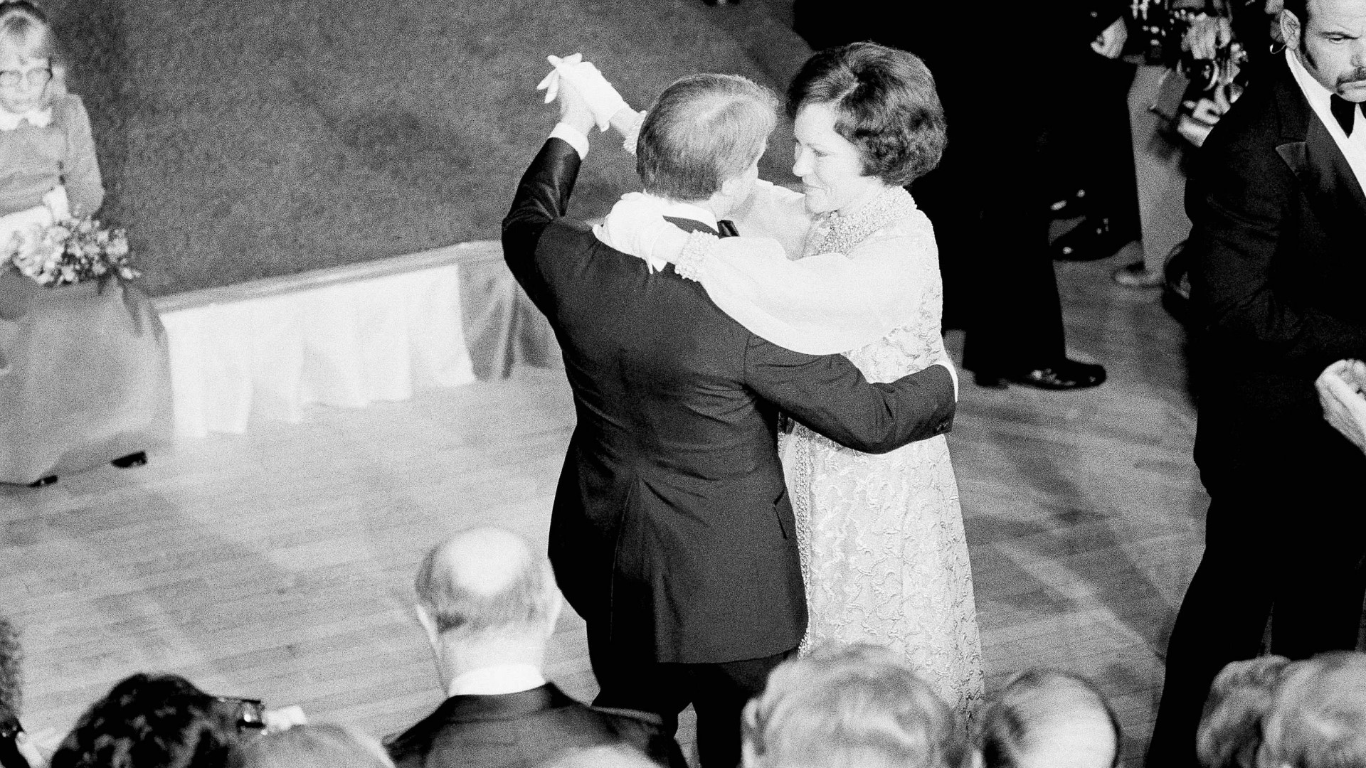 Jimmy Carter collapses at Habitat Build | whas11.com